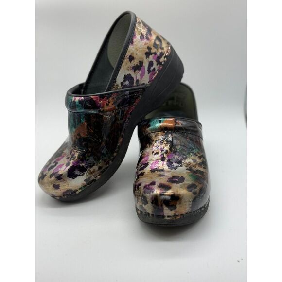 Dansko | Shoes | Dansko Xp 2meadow Patent Womens Clog Nurse Medical Pro ...